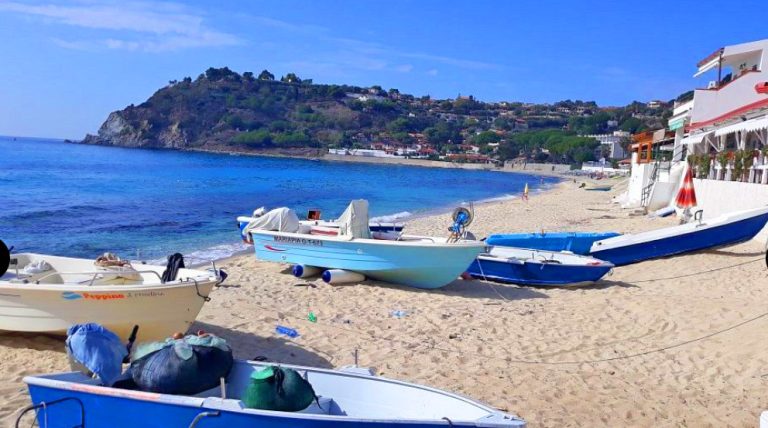 Best Beaches in Southern Italy: Uncover Paradise
